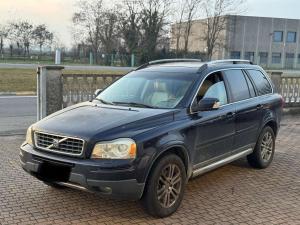 Blue Volvo XC90 2008 in Taurage, with an engine capacity of 2.40 L and mileage of 270 thousand km for 3100 €, photo  on AUTOMOTO.COM.LV