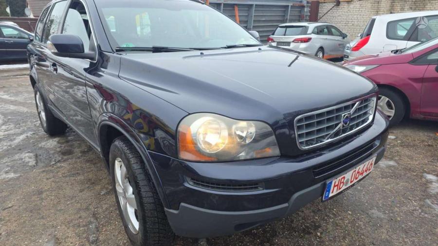 Blue Volvo XC90 2008 in Marijampole, with an engine capacity of 2.40 L and mileage of 267 thousand km for 5200 €, photo 1 on AUTOMOTO.COM.LV