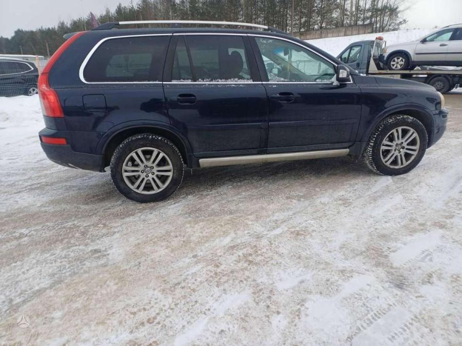 Zils Volvo XC90 2008 Viļņa, ar dzinēja tilpumu 2.40 L un nobraukumu 355 tūkst. km par 3999 €, foto 2 vietnē AUTOMOTO.COM.LV
