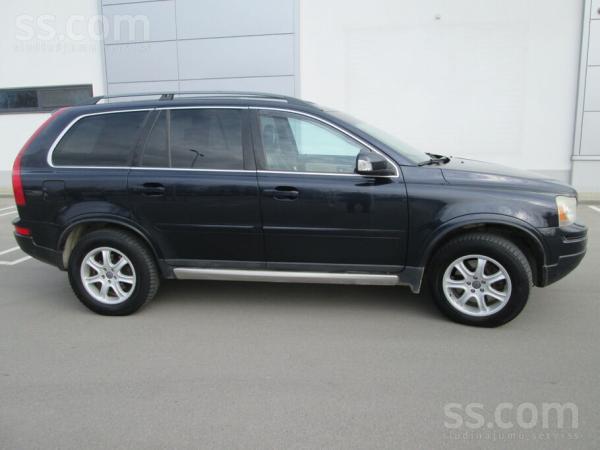 Blue Volvo XC90 2008 in Riga, with an engine capacity of 2.40 L and mileage of 352 thousand km for 4699 €, photo 7 on AUTOMOTO.COM.LV