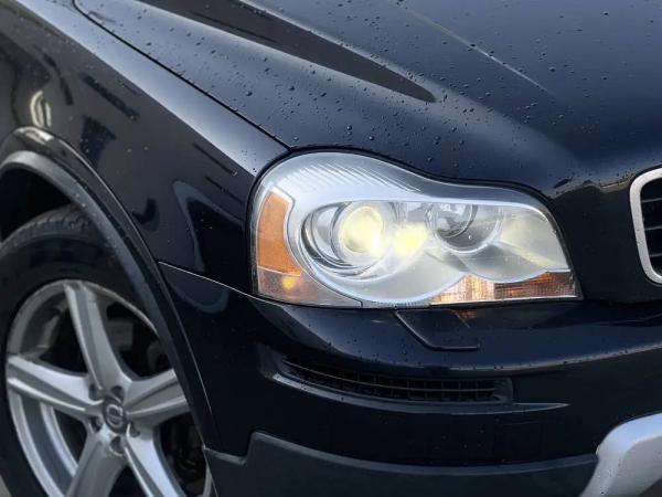Zils Volvo XC90 2008 Rēzekne, ar dzinēja tilpumu 2.40 L un nobraukumu 269 tūkst. km par 6995 €, foto 8 vietnē AUTOMOTO.COM.LV