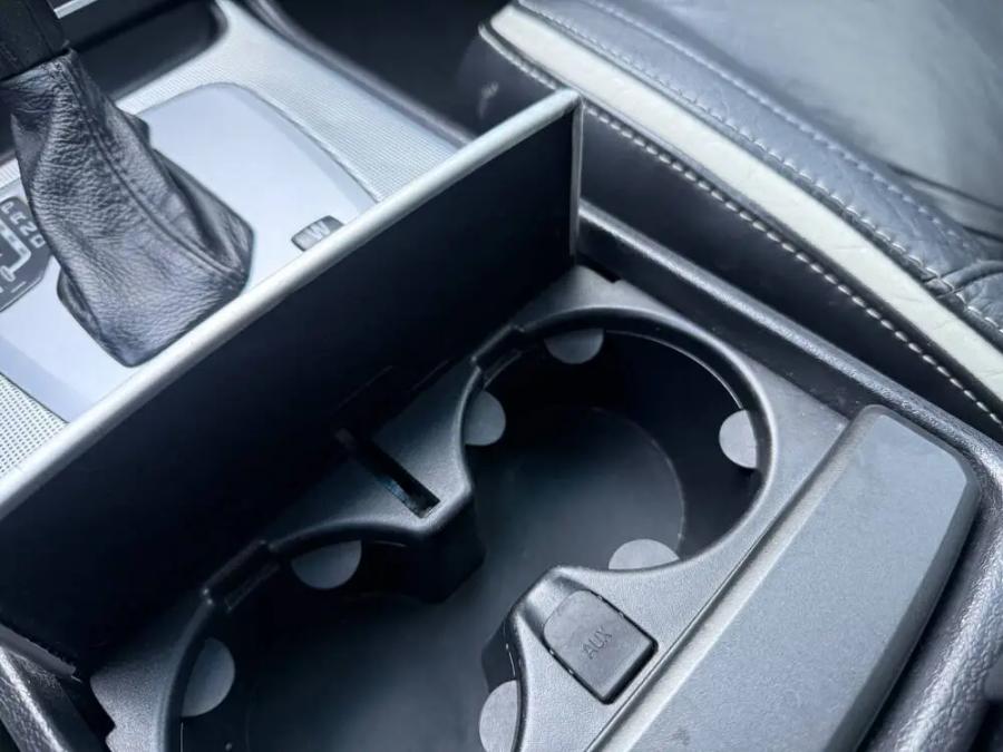 Zils Volvo XC90 2008 Rēzekne, ar dzinēja tilpumu 2.40 L un nobraukumu 269 tūkst. km par 6995 €, foto 18 vietnē AUTOMOTO.COM.LV