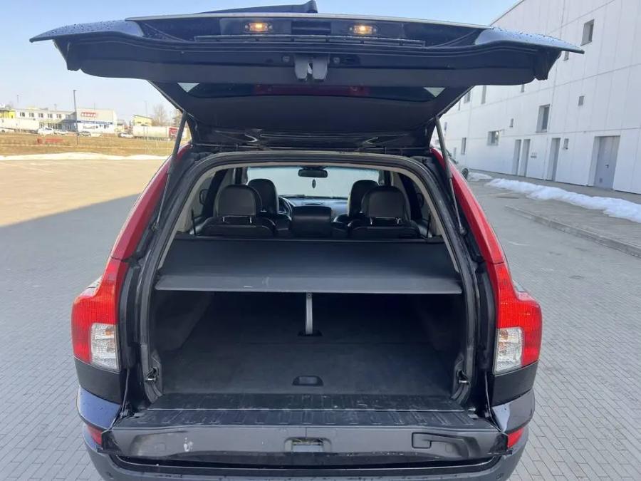 Zils Volvo XC90 2008 Rēzekne, ar dzinēja tilpumu 2.40 L un nobraukumu 269 tūkst. km par 6995 €, foto 22 vietnē AUTOMOTO.COM.LV