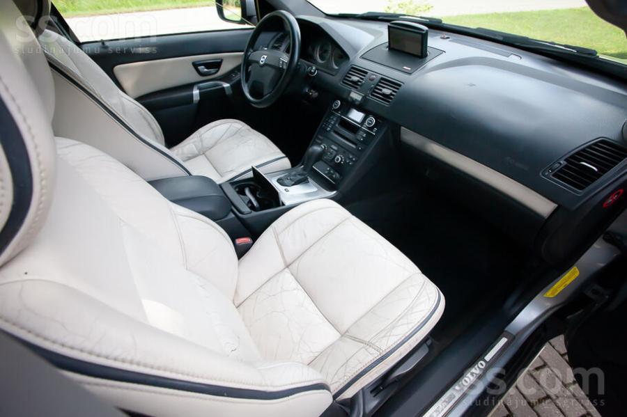Zils Volvo XC90 2008 Tukums, ar dzinēja tilpumu 2.40 L un nobraukumu 470 tūkst. km par 3290 €, foto 8 vietnē AUTOMOTO.COM.LV