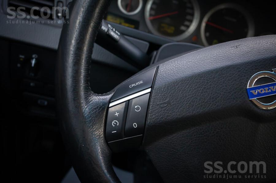 Zils Volvo XC90 2008 Tukums, ar dzinēja tilpumu 2.40 L un nobraukumu 470 tūkst. km par 3290 €, foto 20 vietnē AUTOMOTO.COM.LV