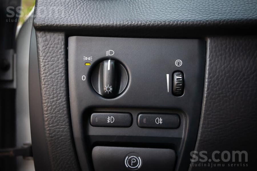 Zils Volvo XC90 2008 Tukums, ar dzinēja tilpumu 2.40 L un nobraukumu 470 tūkst. km par 3290 €, foto 23 vietnē AUTOMOTO.COM.LV