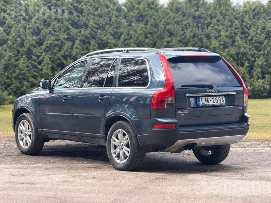 Zils Volvo XC90 2008 Ogre, ar dzinēja tilpumu 2.40 L un nobraukumu 269 tūkst. km par 5800 €, foto 4 vietnē AUTOMOTO.COM.LV