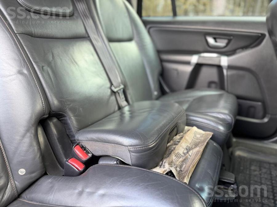 Zils Volvo XC90 2008 Ogre, ar dzinēja tilpumu 2.40 L un nobraukumu 269 tūkst. km par 5800 €, foto 11 vietnē AUTOMOTO.COM.LV