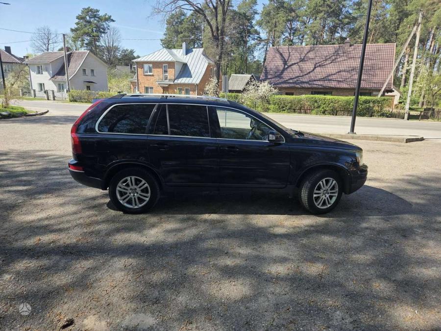Zils Volvo XC90 2008 Alīta, ar dzinēja tilpumu 2.40 L un nobraukumu 330 tūkst. km par 5500 €, foto 8 vietnē AUTOMOTO.COM.LV