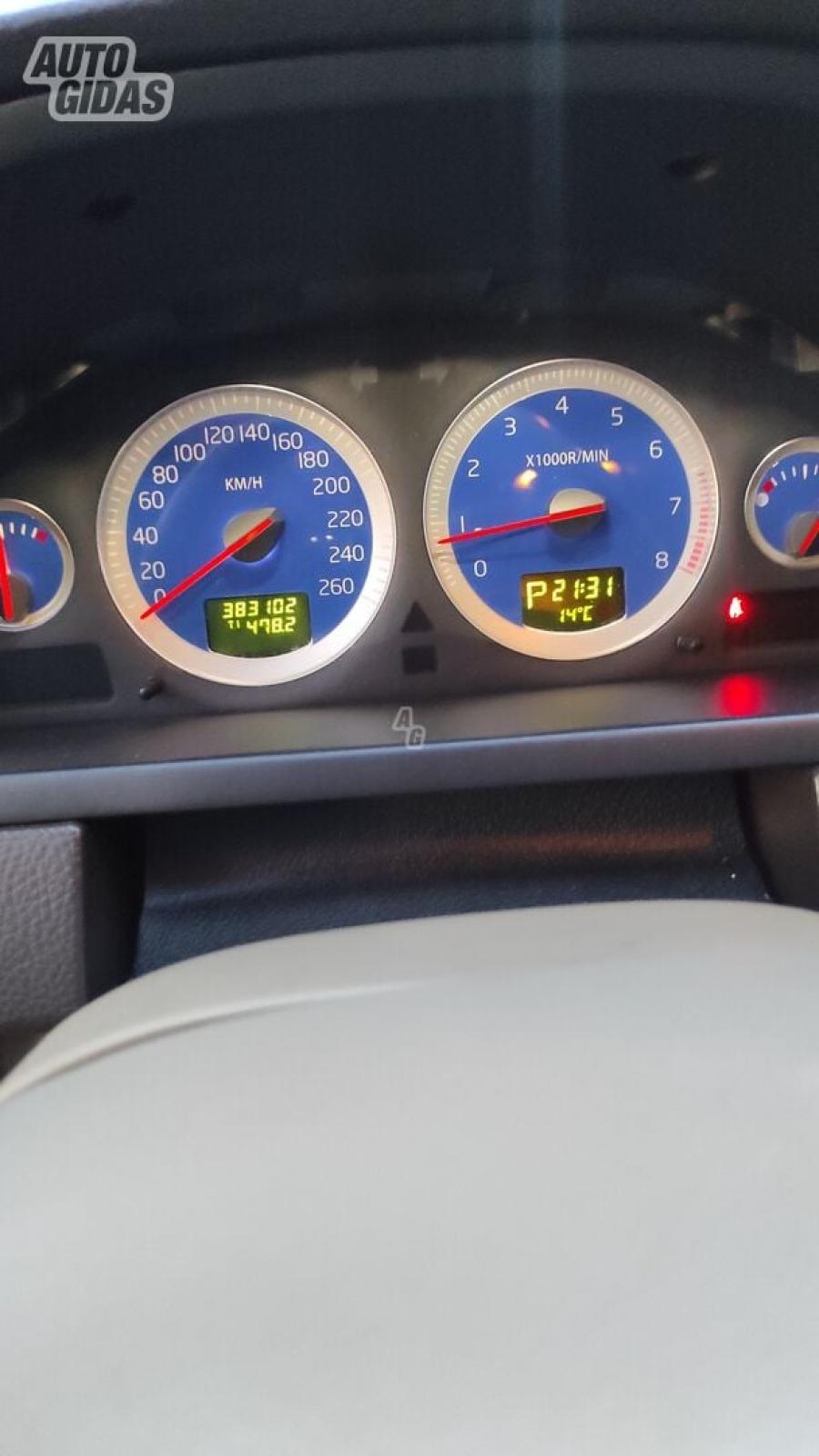 Blue Volvo XC90 2008 in Klaipeda, with an engine capacity of 3.20 L and mileage of 383 thousand km for 5500 €, photo 6 on AUTOMOTO.COM.LV