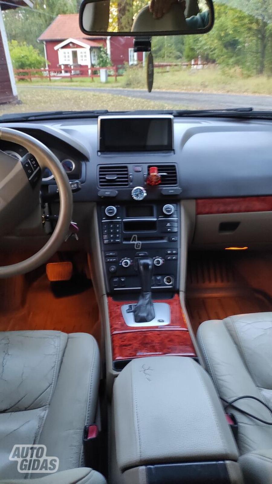 Blue Volvo XC90 2008 in Klaipeda, with an engine capacity of 3.20 L and mileage of 383 thousand km for 5500 €, photo 7 on AUTOMOTO.COM.LV