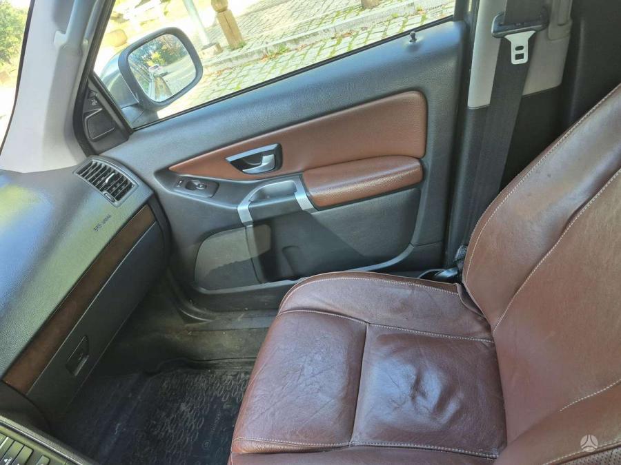 Blue Volvo XC90 2008 in Siauliai, with an engine capacity of 4.40 L and mileage of 242 thousand km for 5900 €, photo 11 on AUTOMOTO.COM.LV