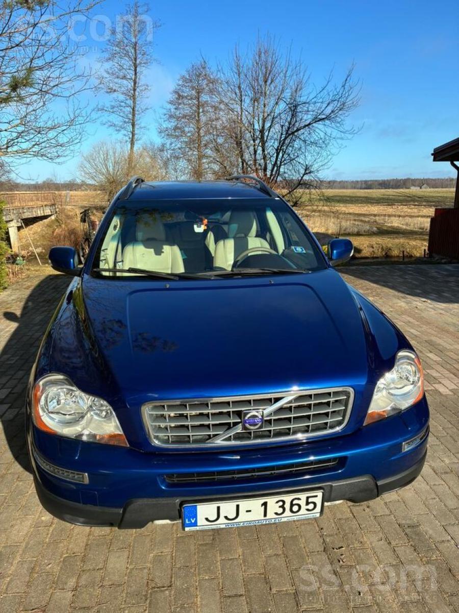 Zils Volvo XC90 2008 Limbaži, ar dzinēja tilpumu 2.40 L un nobraukumu 281 tūkst. km par 6300 €, foto 1 vietnē AUTOMOTO.COM.LV