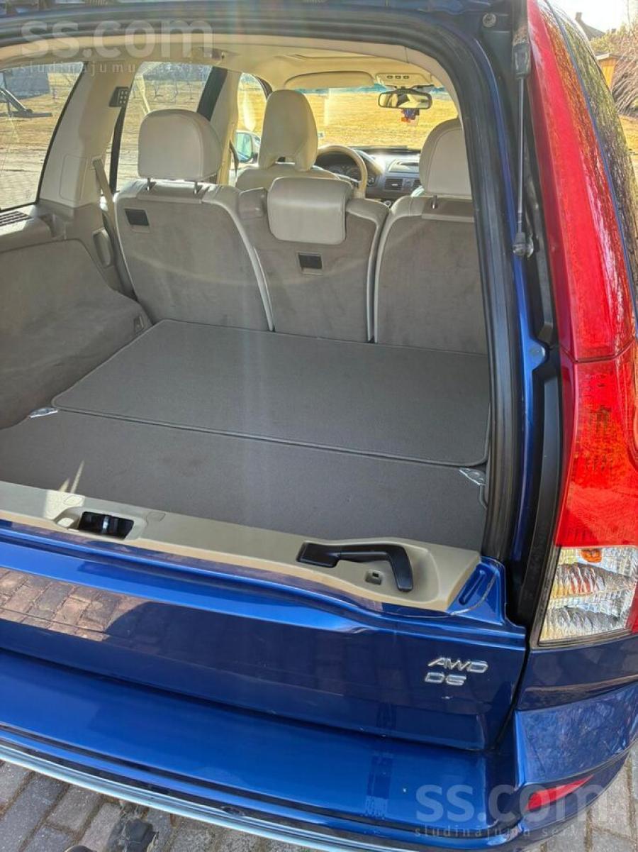 Zils Volvo XC90 2008 Limbaži, ar dzinēja tilpumu 2.40 L un nobraukumu 281 tūkst. km par 6300 €, foto 7 vietnē AUTOMOTO.COM.LV