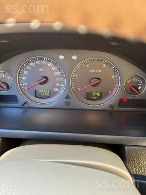 Zils Volvo XC90 2008 Limbaži, ar dzinēja tilpumu 2.40 L un nobraukumu 281 tūkst. km par 6300 €, foto 10 vietnē AUTOMOTO.COM.LV