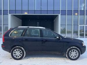 Blue Volvo XC90 2009 in Vilnius, with an engine capacity of 2.40 L and mileage of 315 thousand km for 7600 €, photo 3 on AUTOMOTO.COM.LV