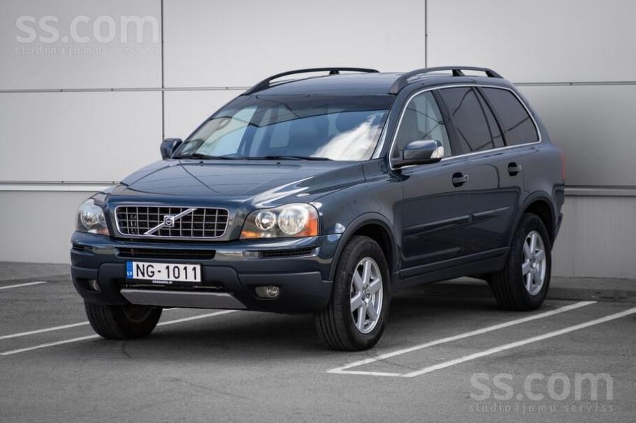 Blue Volvo XC90 2009 in Riga, with an engine capacity of 2.40 L and mileage of 300 thousand km for 5990 €, photo 1 on AUTOMOTO.COM.LV