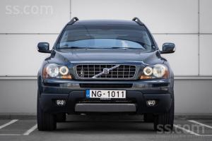 Blue Volvo XC90 2009 in Riga, with an engine capacity of 2.40 L and mileage of 300 thousand km for 5990 €, photo 3 on AUTOMOTO.COM.LV