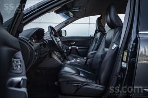 Blue Volvo XC90 2009 in Riga, with an engine capacity of 2.40 L and mileage of 300 thousand km for 5990 €, photo 10 on AUTOMOTO.COM.LV