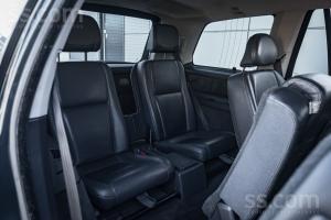 Blue Volvo XC90 2009 in Riga, with an engine capacity of 2.40 L and mileage of 300 thousand km for 5990 €, photo 15 on AUTOMOTO.COM.LV