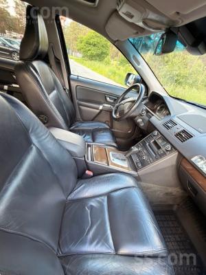 Zils Volvo XC90 2010 Rīga, ar dzinēja tilpumu 2.40 L un nobraukumu 286 tūkst. km par 8500 €, foto 10 vietnē AUTOMOTO.COM.LV