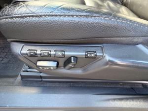 Zils Volvo XC90 2010 Rīga, ar dzinēja tilpumu 2.40 L un nobraukumu 286 tūkst. km par 8500 €, foto 17 vietnē AUTOMOTO.COM.LV