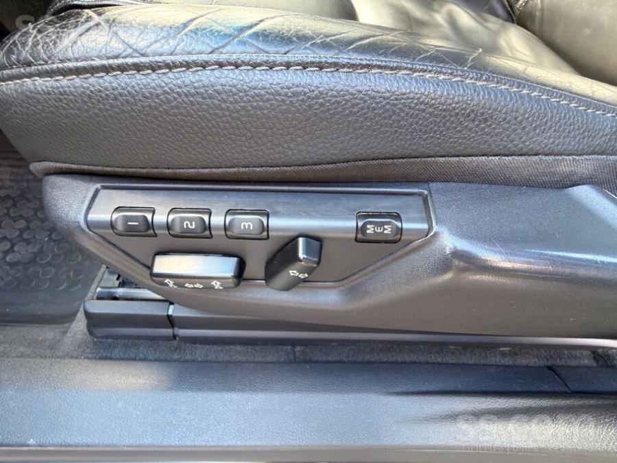 Zils Volvo XC90 2010 Rīga, ar dzinēja tilpumu 2.40 L un nobraukumu 286 tūkst. km par 8500 €, foto 17 vietnē AUTOMOTO.COM.LV