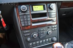 Zils Volvo XC90 2010 Rīga, ar dzinēja tilpumu 2.40 L un nobraukumu 353 tūkst. km par 9950 €, foto 22 vietnē AUTOMOTO.COM.LV
