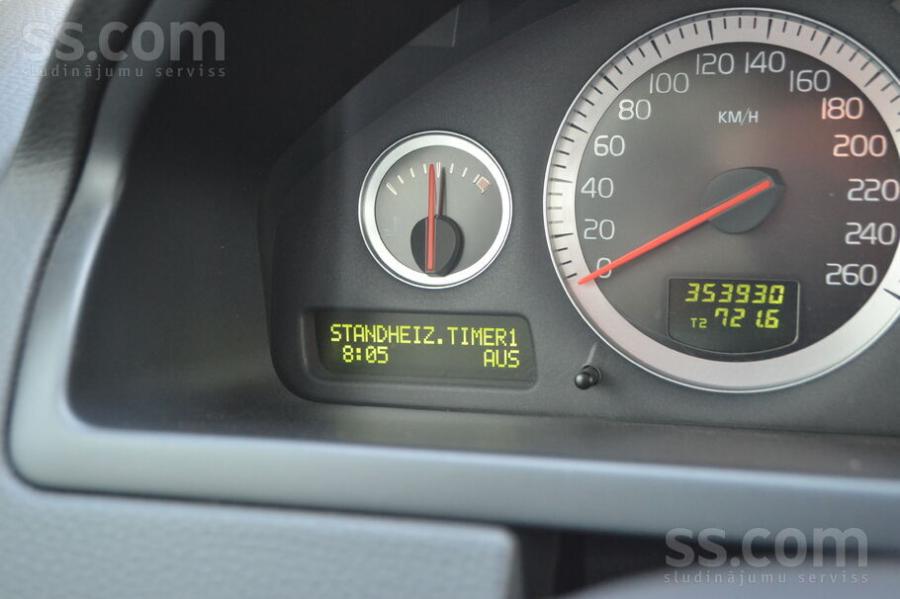 Zils Volvo XC90 2010 Rīga, ar dzinēja tilpumu 2.40 L un nobraukumu 353 tūkst. km par 9950 €, foto 28 vietnē AUTOMOTO.COM.LV