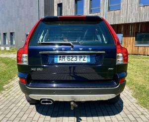 Blue Volvo XC90 2010 in Taurage, with an engine capacity of 2.40 L and mileage of 248 thousand km for 7900 €, photo 4 on AUTOMOTO.COM.LV