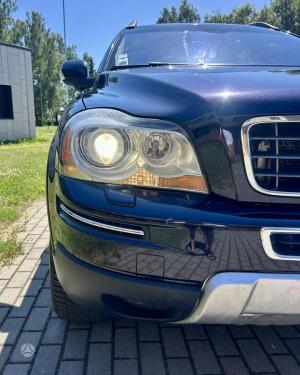 Blue Volvo XC90 2010 in Taurage, with an engine capacity of 2.40 L and mileage of 248 thousand km for 7900 €, photo 23 on AUTOMOTO.COM.LV