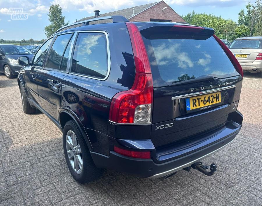 Zils Volvo XC90 2010 Ariogala, ar dzinēja tilpumu 2.40 L un nobraukumu 260 tūkst. km par 10000 €, foto 20 vietnē AUTOMOTO.COM.LV