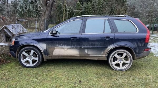 Blue Volvo XC90 2010 in Riga, with an engine capacity of 2.40 L and mileage of 304 thousand km for 9000 €, photo 2 on AUTOMOTO.COM.LV