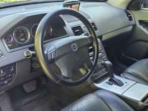 Zils Volvo XC90 2010 Ariogala, ar dzinēja tilpumu 2.40 L un nobraukumu 260 tūkst. km par 9500 €, foto 12 vietnē AUTOMOTO.COM.LV