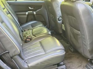 Zils Volvo XC90 2010 Ariogala, ar dzinēja tilpumu 2.40 L un nobraukumu 260 tūkst. km par 9500 €, foto 16 vietnē AUTOMOTO.COM.LV