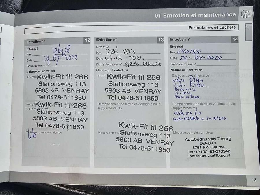 Zils Volvo XC90 2010 Ariogala, ar dzinēja tilpumu 2.40 L un nobraukumu 260 tūkst. km par 9500 €, foto 19 vietnē AUTOMOTO.COM.LV