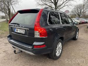 Blue Volvo XC90 2011 in Riga, with an engine capacity of 2.40 L and mileage of 250 thousand km for 10490 €, photo 5 on AUTOMOTO.COM.LV