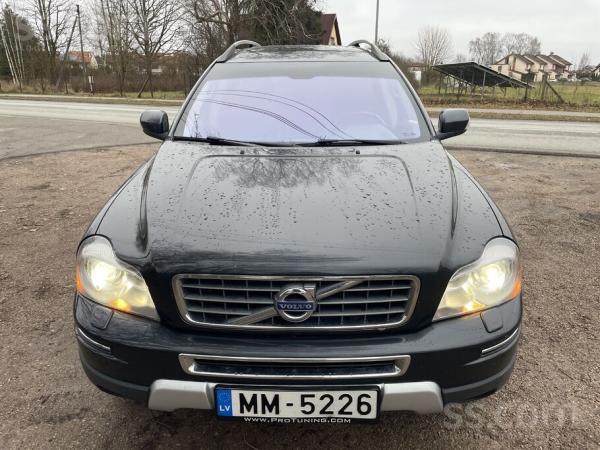 Blue Volvo XC90 2011 in Riga, with an engine capacity of 2.40 L and mileage of 250 thousand km for 10490 €, photo 8 on AUTOMOTO.COM.LV
