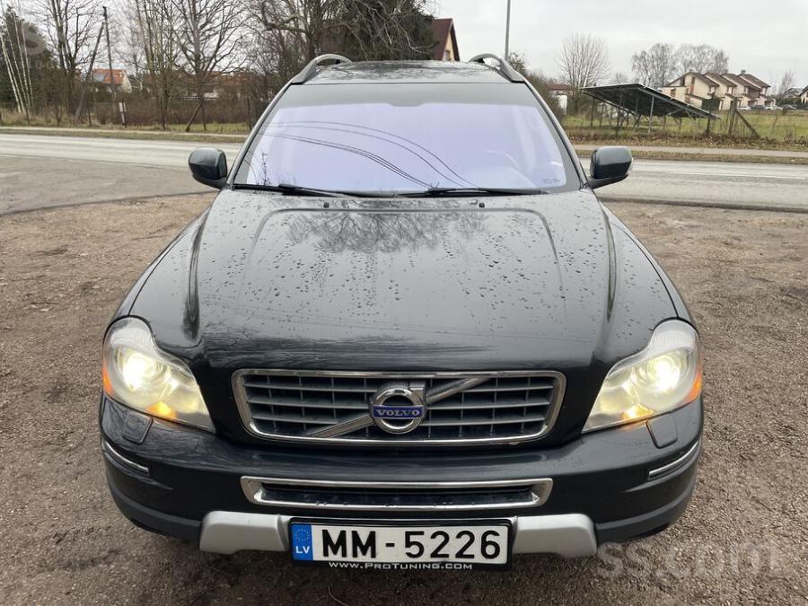 Blue Volvo XC90 2011 in Riga, with an engine capacity of 2.40 L and mileage of 250 thousand km for 10490 €, photo 8 on AUTOMOTO.COM.LV