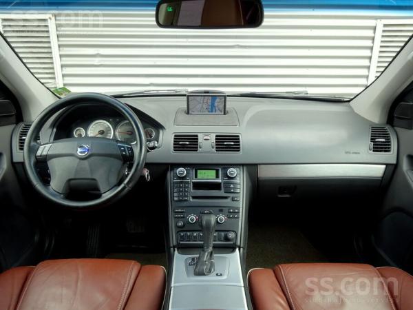 Zils Volvo XC90 2011 Rīga, ar dzinēja tilpumu 2.40 L un nobraukumu 271 tūkst. km par 9800 €, foto 5 vietnē AUTOMOTO.COM.LV