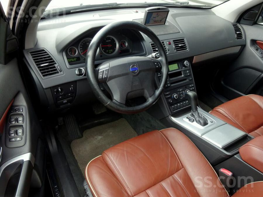 Zils Volvo XC90 2011 Rīga, ar dzinēja tilpumu 2.40 L un nobraukumu 271 tūkst. km par 9800 €, foto 7 vietnē AUTOMOTO.COM.LV