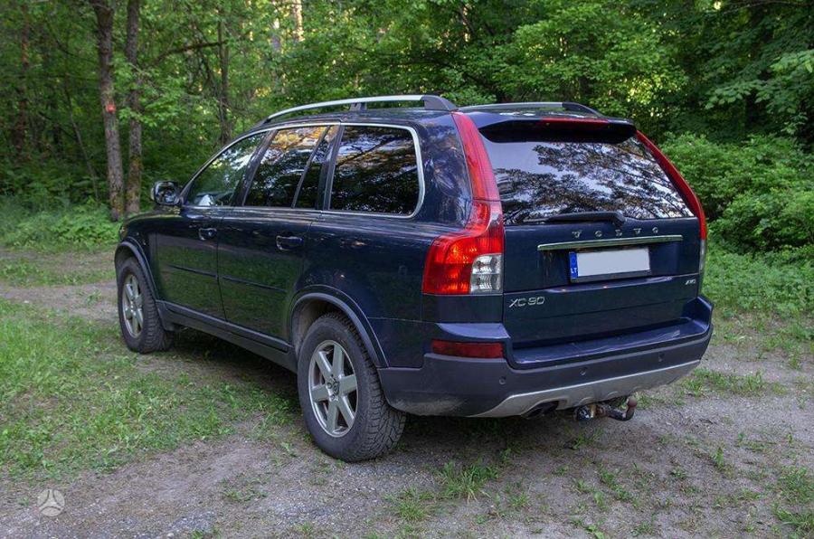 Zils Volvo XC90 2011 Viļņa, ar dzinēja tilpumu 2.40 L un nobraukumu 335 tūkst. km par 8100 €, foto 5 vietnē AUTOMOTO.COM.LV