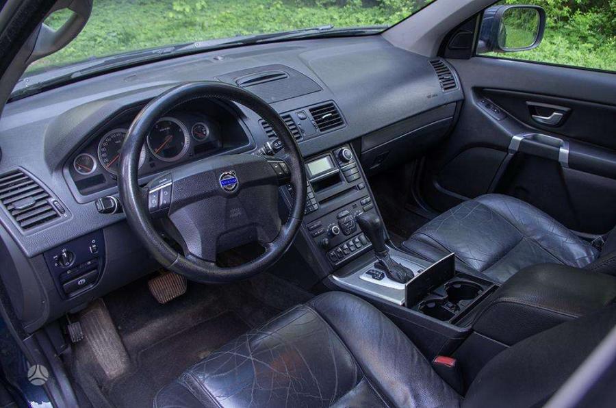Zils Volvo XC90 2011 Viļņa, ar dzinēja tilpumu 2.40 L un nobraukumu 335 tūkst. km par 8100 €, foto 10 vietnē AUTOMOTO.COM.LV