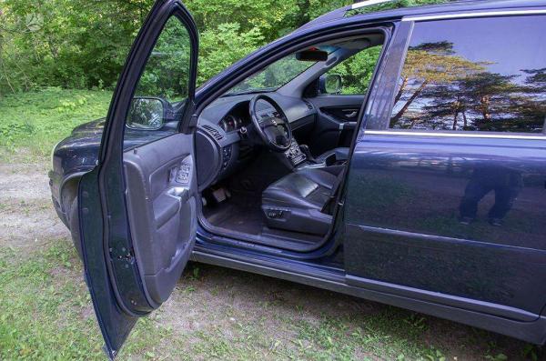 Zils Volvo XC90 2011 Viļņa, ar dzinēja tilpumu 2.40 L un nobraukumu 335 tūkst. km par 8100 €, foto 10 vietnē AUTOMOTO.COM.LV
