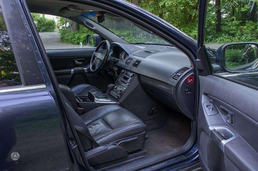 Zils Volvo XC90 2011 Viļņa, ar dzinēja tilpumu 2.40 L un nobraukumu 335 tūkst. km par 8100 €, foto 12 vietnē AUTOMOTO.COM.LV