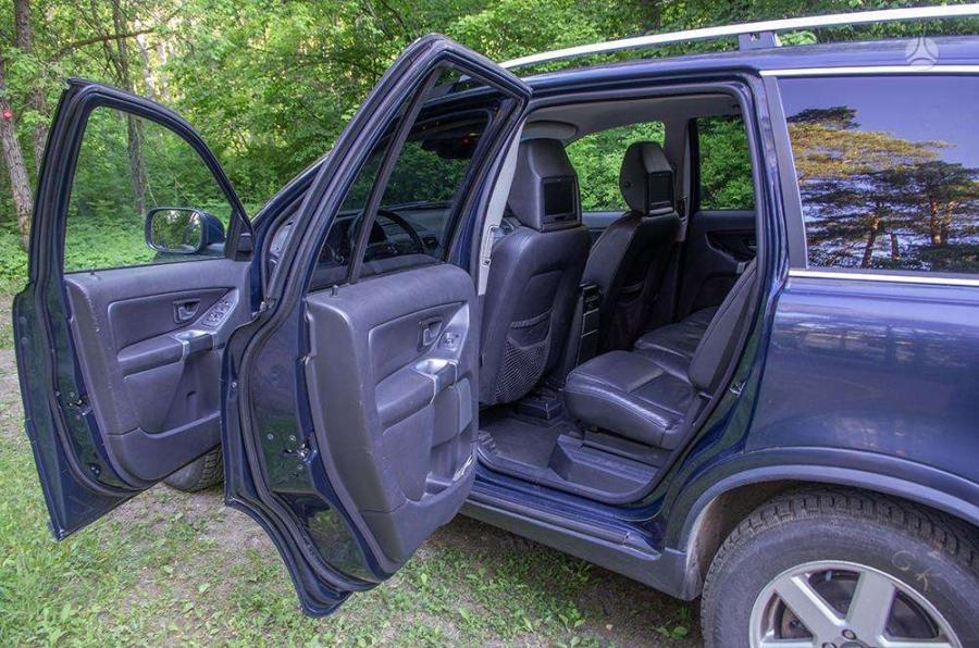 Zils Volvo XC90 2011 Viļņa, ar dzinēja tilpumu 2.40 L un nobraukumu 335 tūkst. km par 8100 €, foto 15 vietnē AUTOMOTO.COM.LV