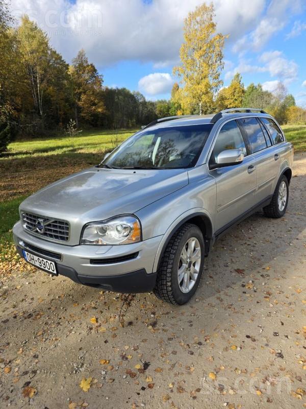 Zils Volvo XC90 2011 Alūksne, ar dzinēja tilpumu 2.40 L un nobraukumu 356 tūkst. km par 6550 €, foto 1 vietnē AUTOMOTO.COM.LV