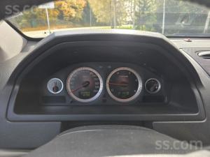 Zils Volvo XC90 2011 Alūksne, ar dzinēja tilpumu 2.40 L un nobraukumu 356 tūkst. km par 6550 €, foto 8 vietnē AUTOMOTO.COM.LV