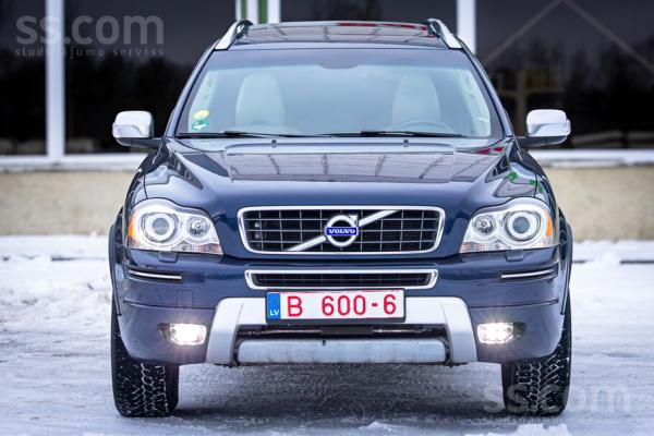 Blue Volvo XC90 2012 in Tukums, with an engine capacity of 2.40 L and mileage of 265 thousand km for 11900 €, photo 2 on AUTOMOTO.COM.LV