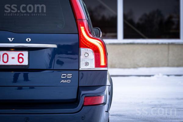 Blue Volvo XC90 2012 in Tukums, with an engine capacity of 2.40 L and mileage of 265 thousand km for 11900 €, photo 7 on AUTOMOTO.COM.LV